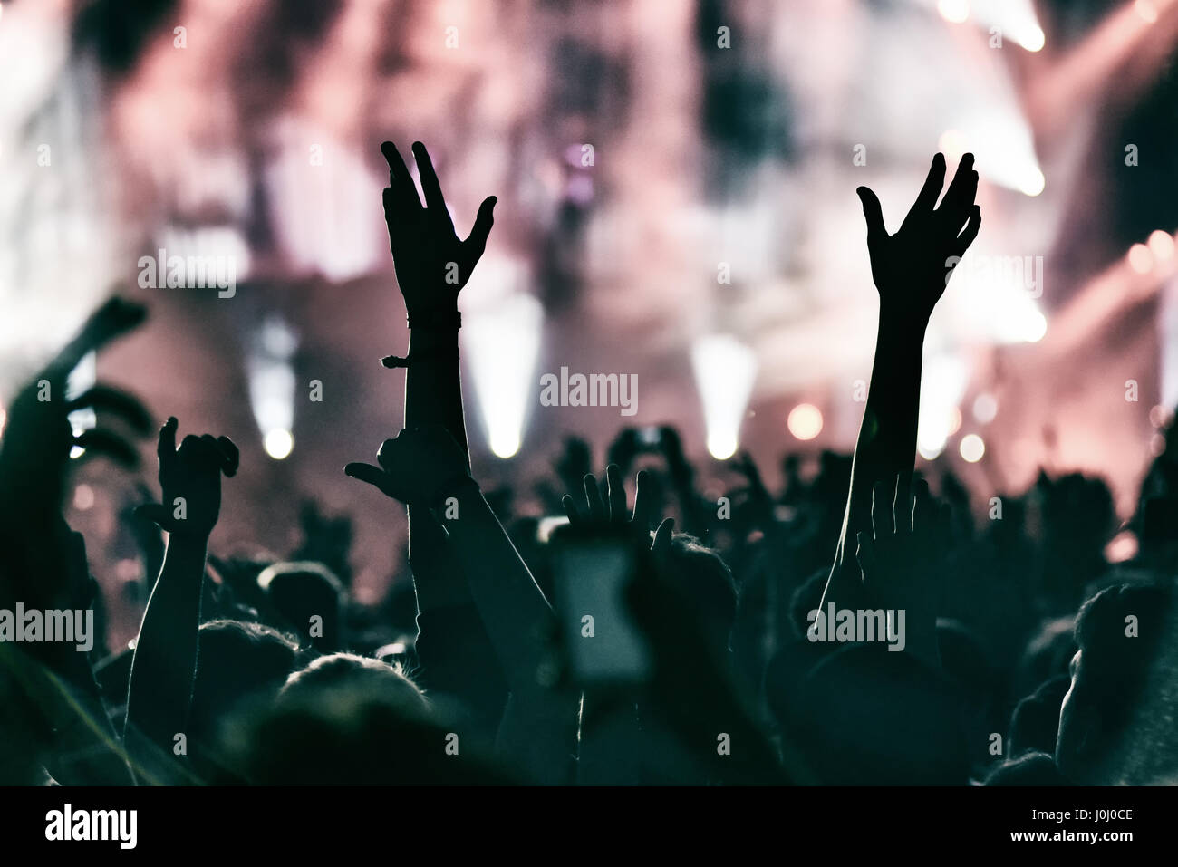 Concert crowd applauding at a music festival Stock Photo - Alamy