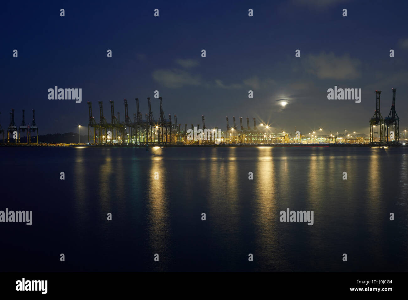Asia cargo terminal hi-res stock photography and images - Alamy