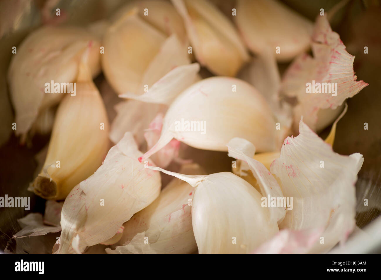 closeup to group of garlic cloves Stock Photo - Alamy