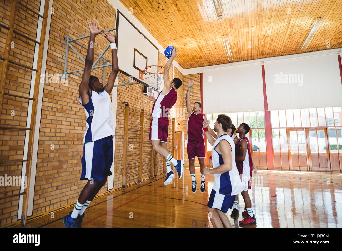 Scoring in basketball court hi-res stock photography and images - Alamy