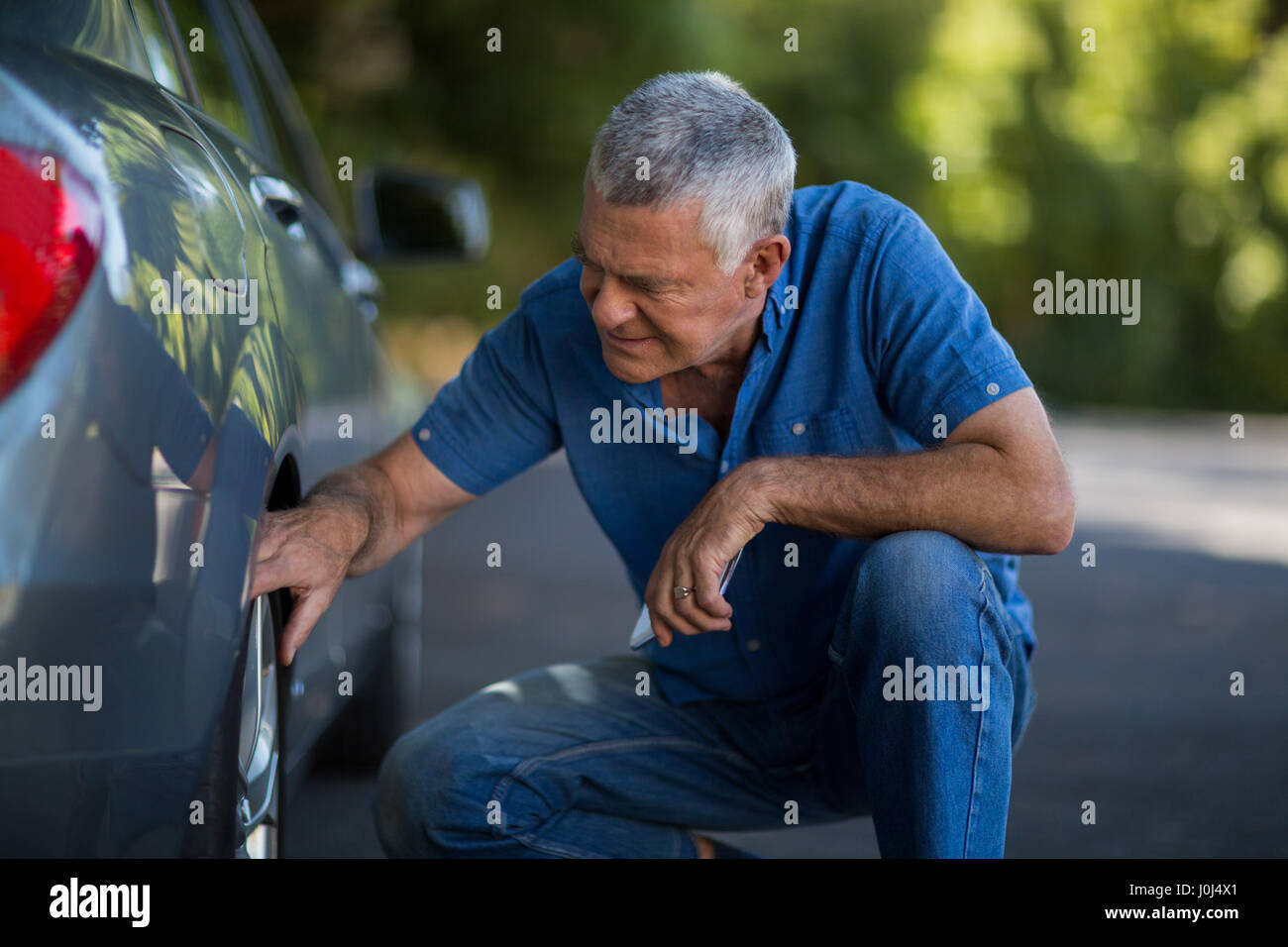 Checking car door hi-res stock photography and images - Alamy