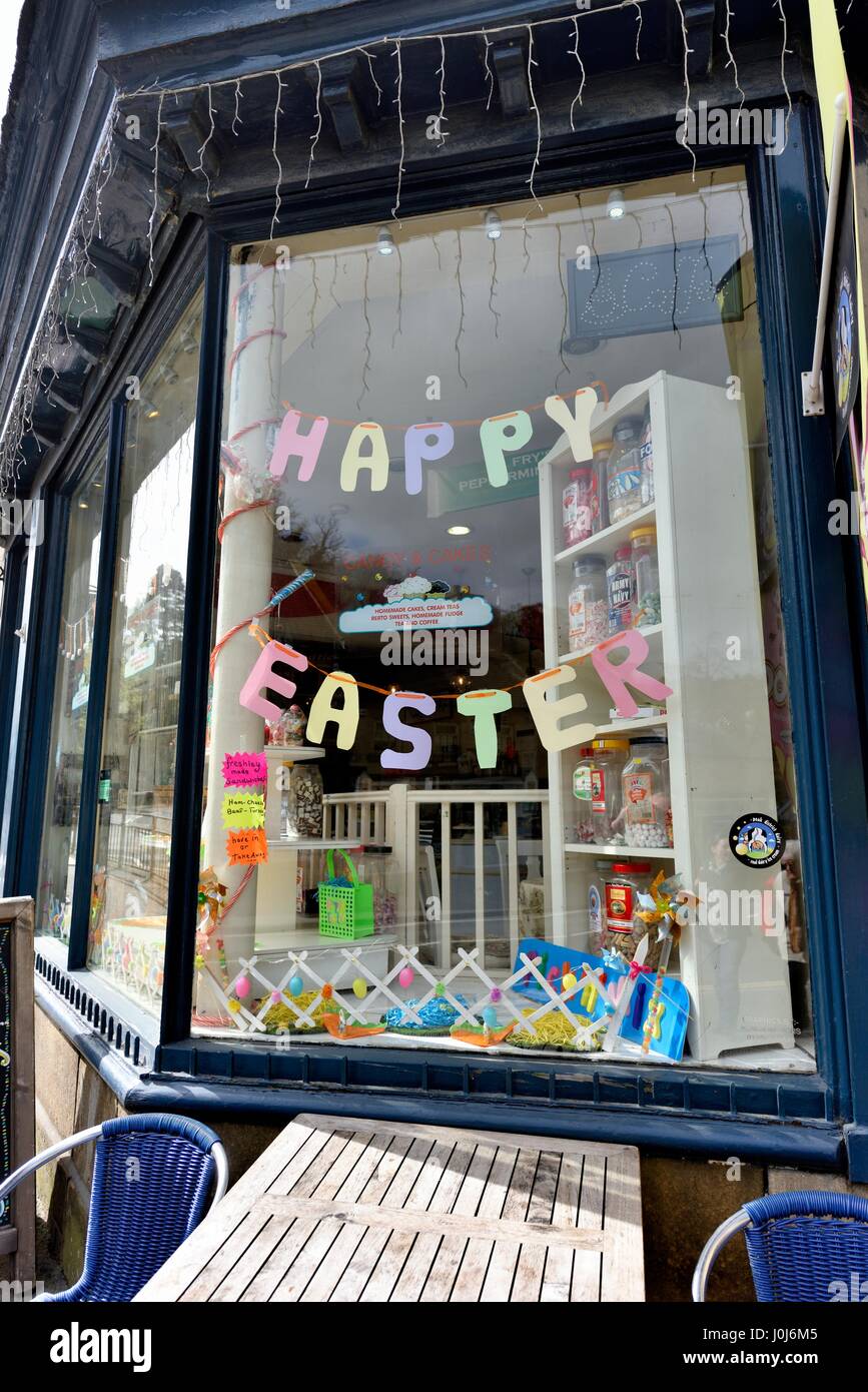 Easter shop display hi-res stock photography and images - Alamy
