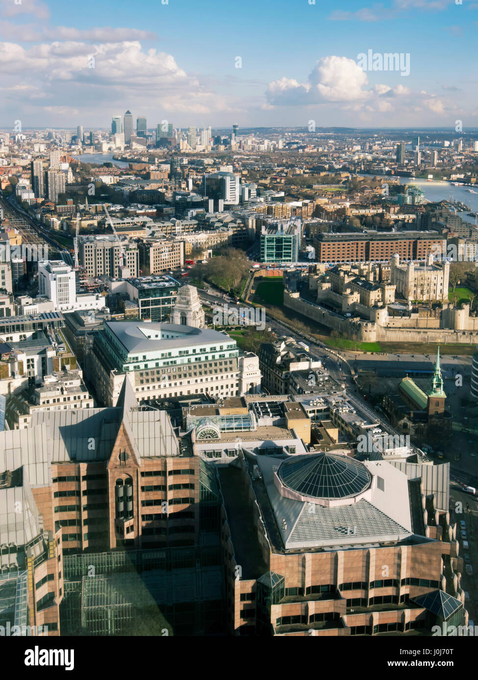 London vertical aerial hi-res stock photography and images - Alamy