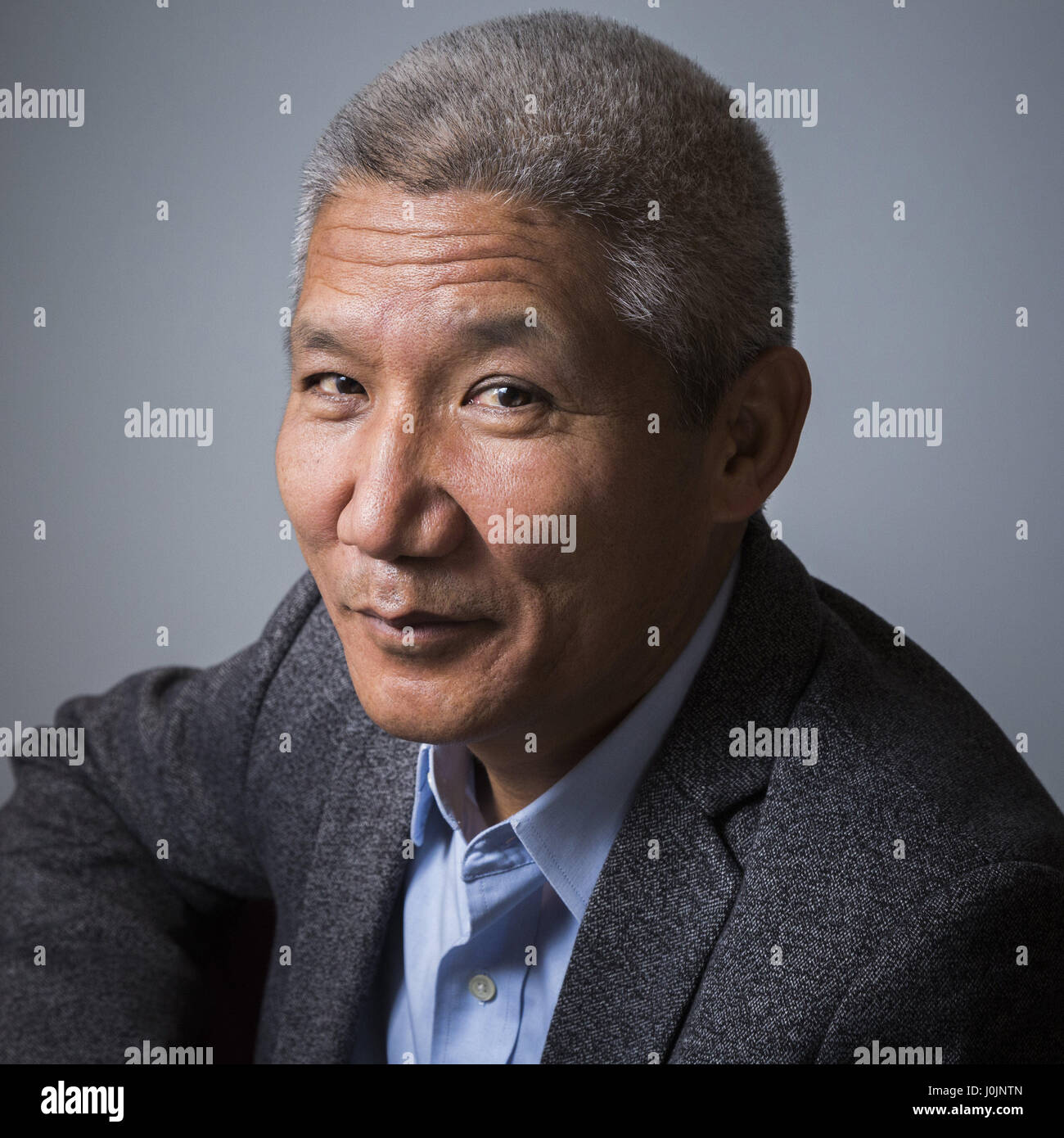 Geshe thupten jinpa hi-res stock photography and images - Alamy