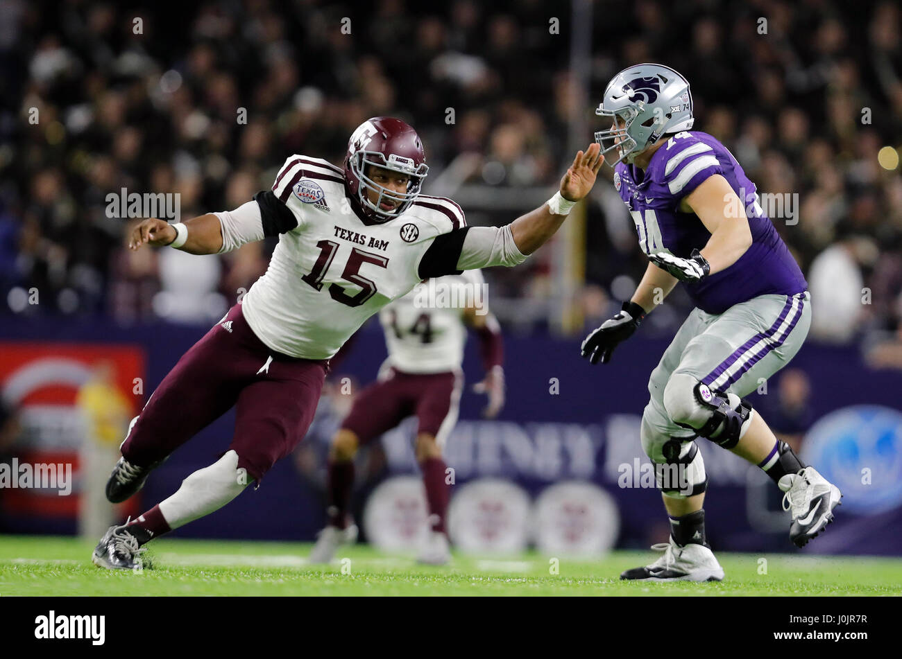 Texas quarterback football big 12 hi-res stock photography and images ...