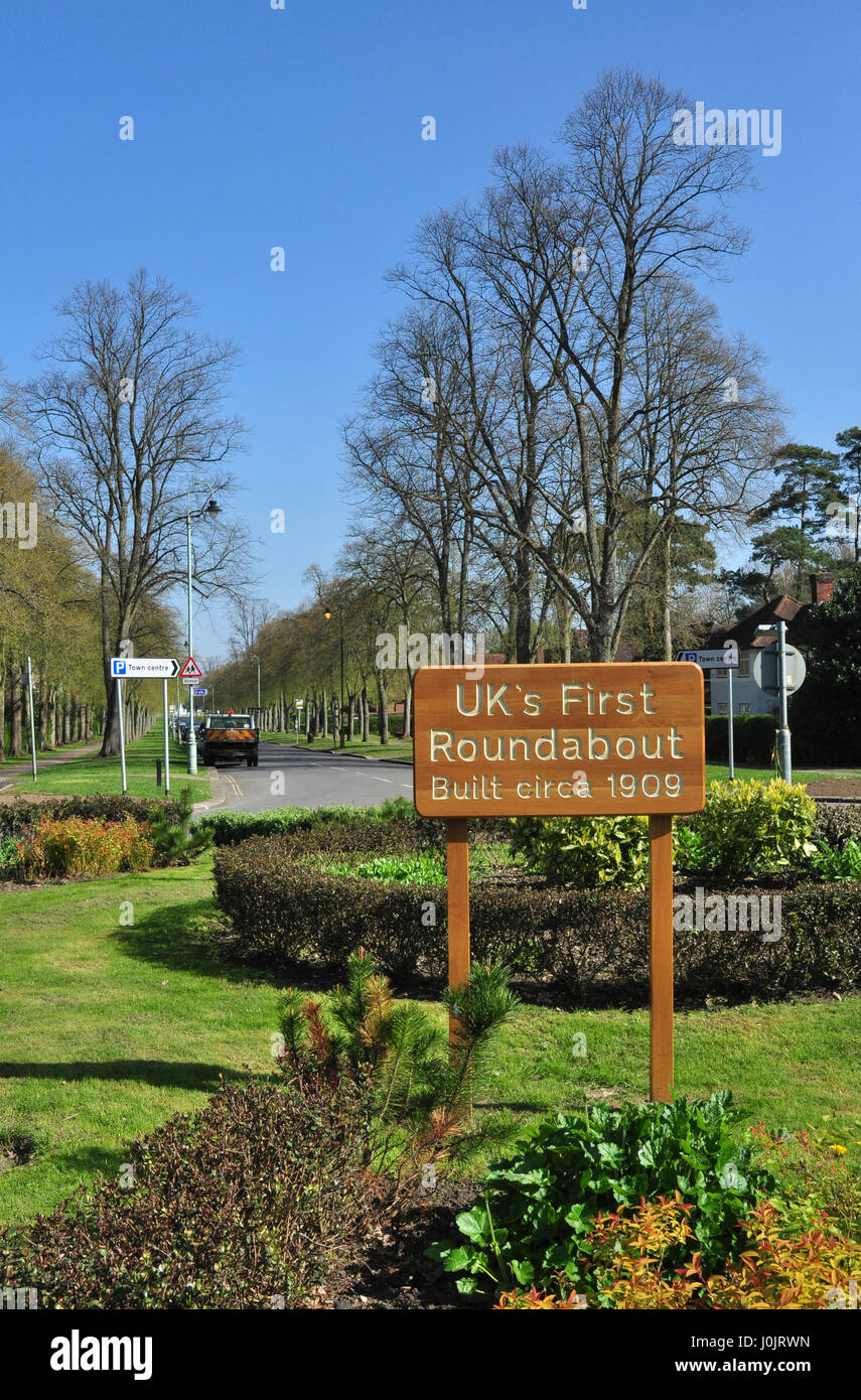 First UK roundabout sign, Letchworth Garden City, Hertfordshire ...