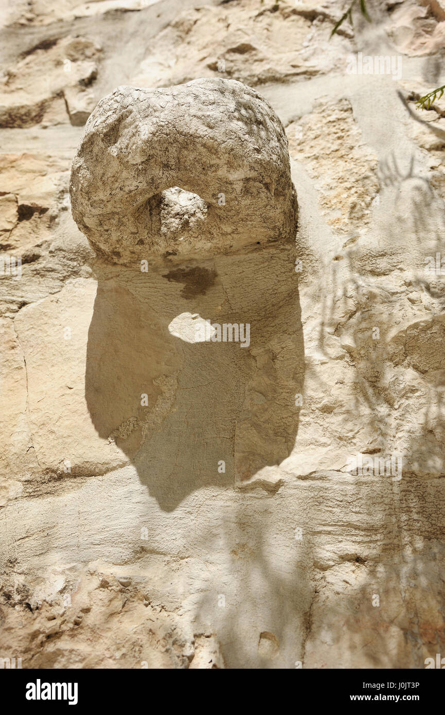Jesus empty tomb in jerusalem hi-res stock photography and images - Alamy