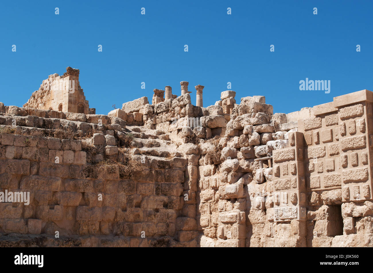 The City Walls at the South Gate of the archaeological city of Jerash ...