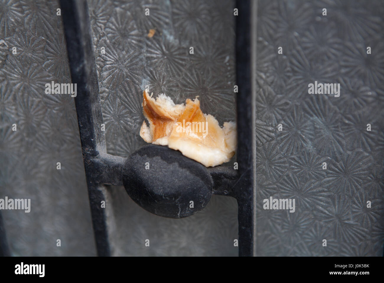bread scrap stuck in door Stock Photo - Alamy