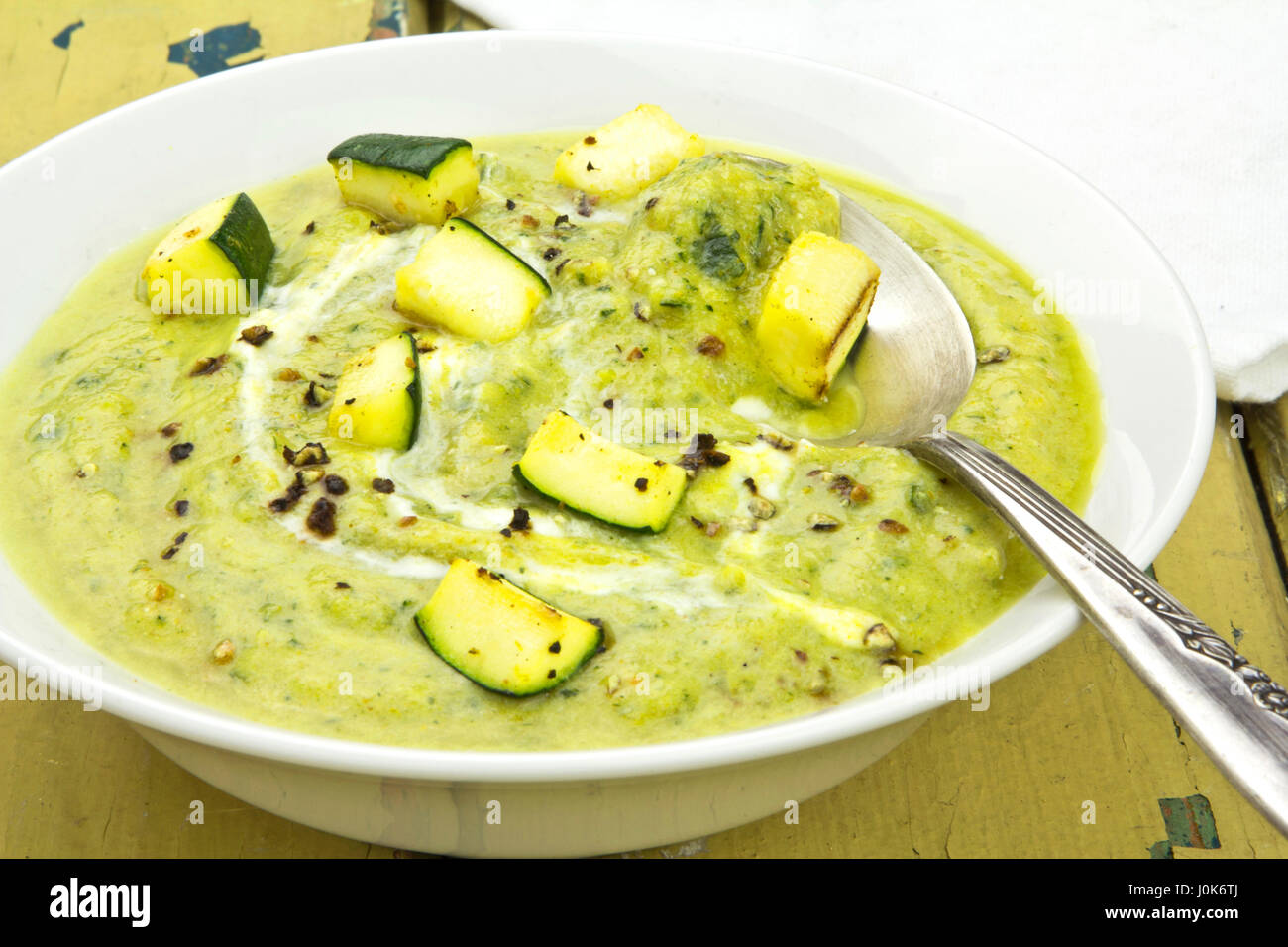 Cream of courgette soup Stock Photo - Alamy