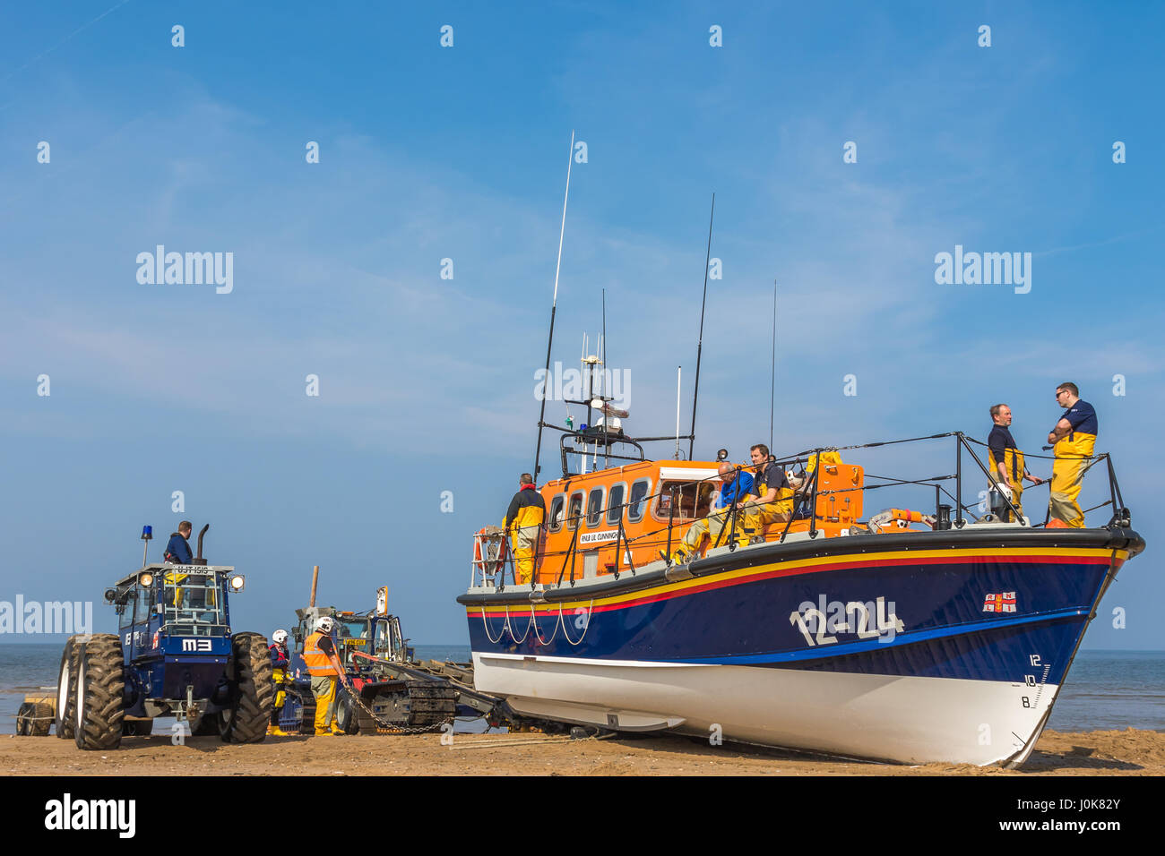 Rhyl Lifeboat Recovery Stock Photo - Alamy