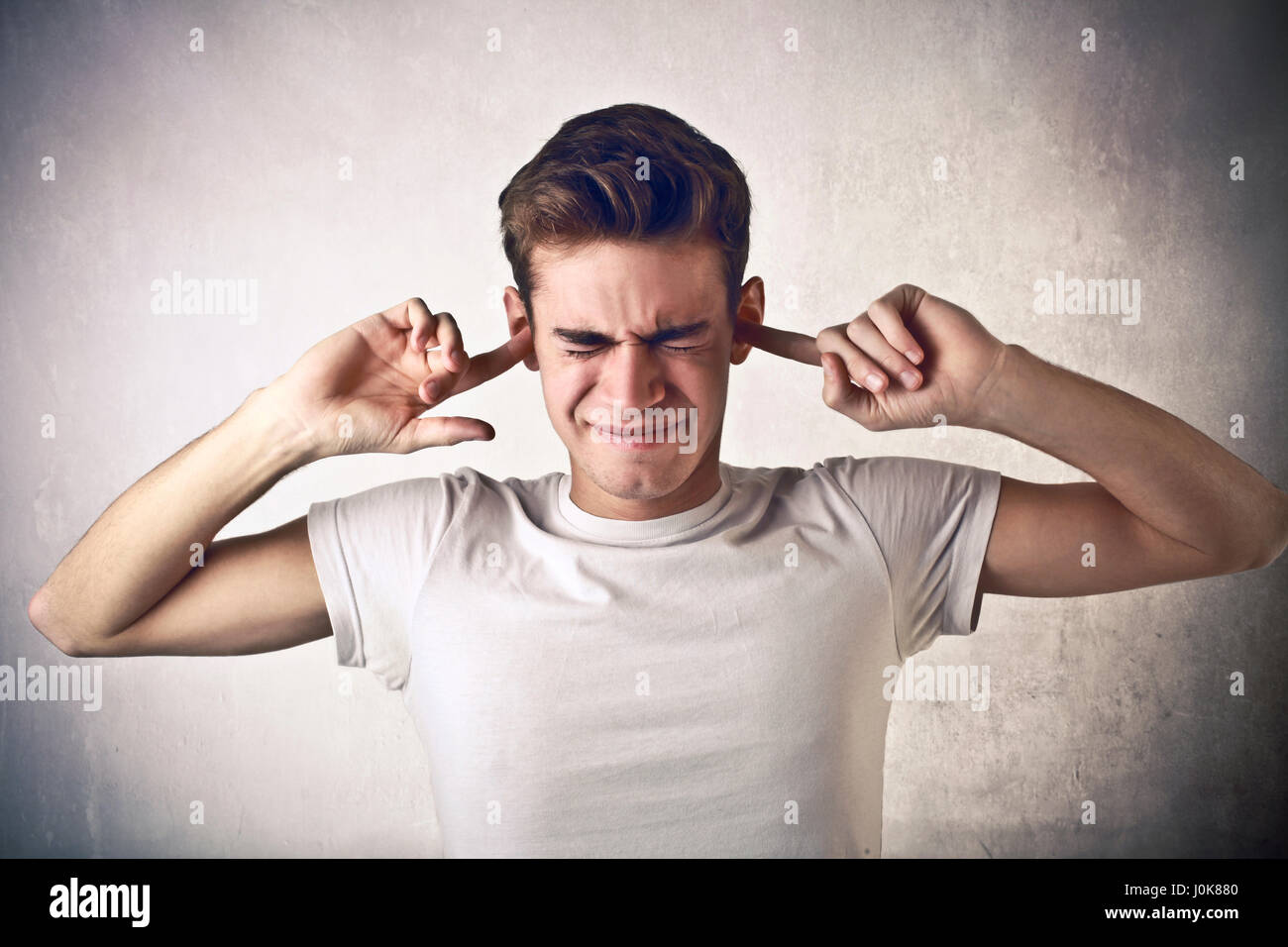 Not listening hi-res stock photography and images - Alamy
