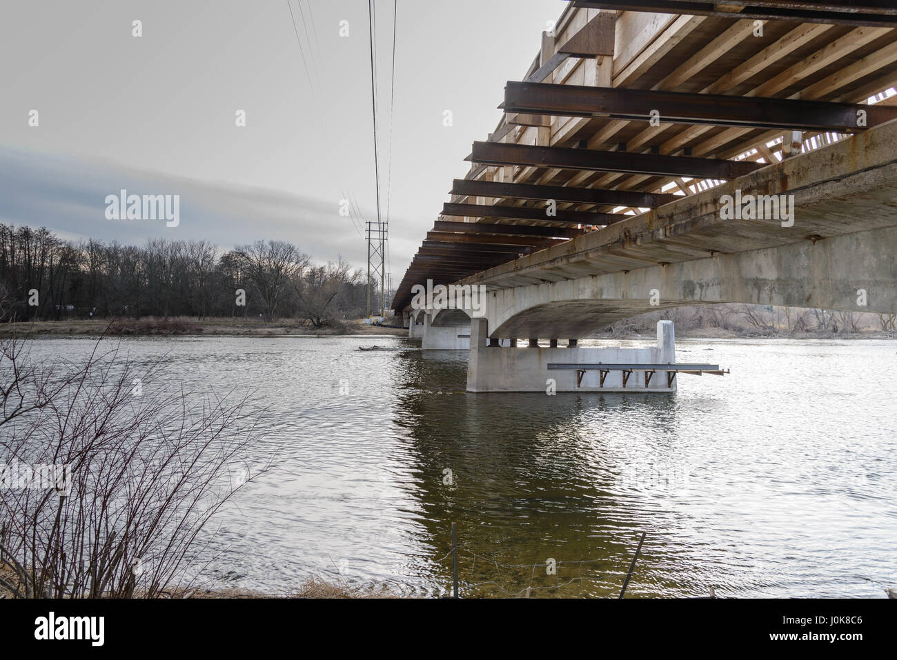 Constructing bridges hi-res stock photography and images - Alamy