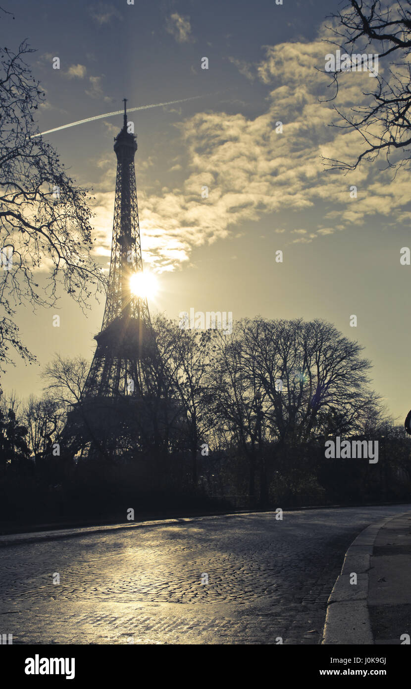 Eiffel tower at sunset Stock Photo - Alamy