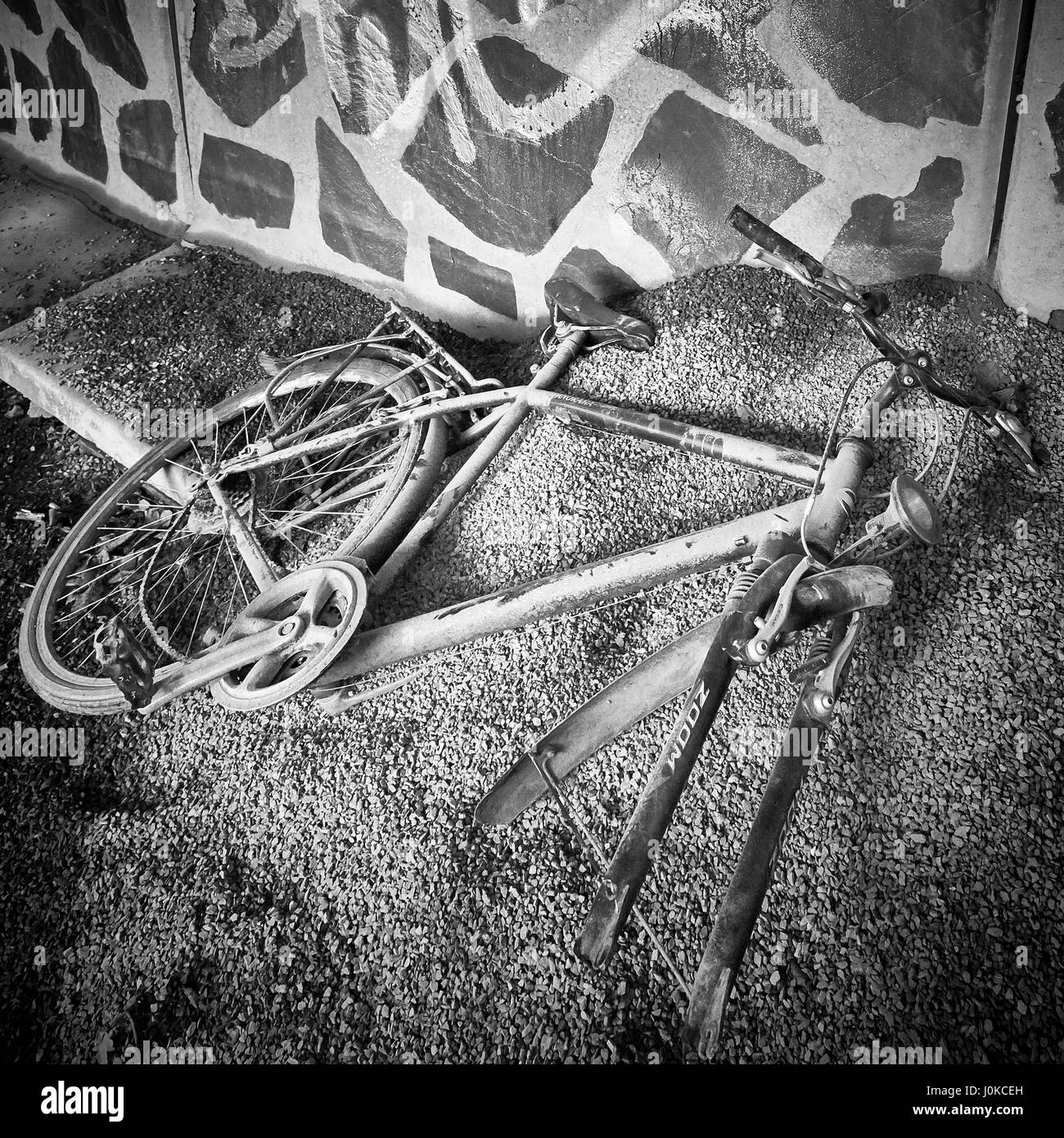 Scrap bike hi-res stock photography and images - Alamy