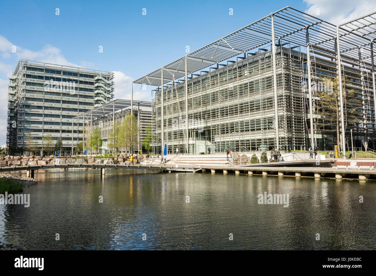 Chiswick Park - a major office development in Chiswick, west London ...