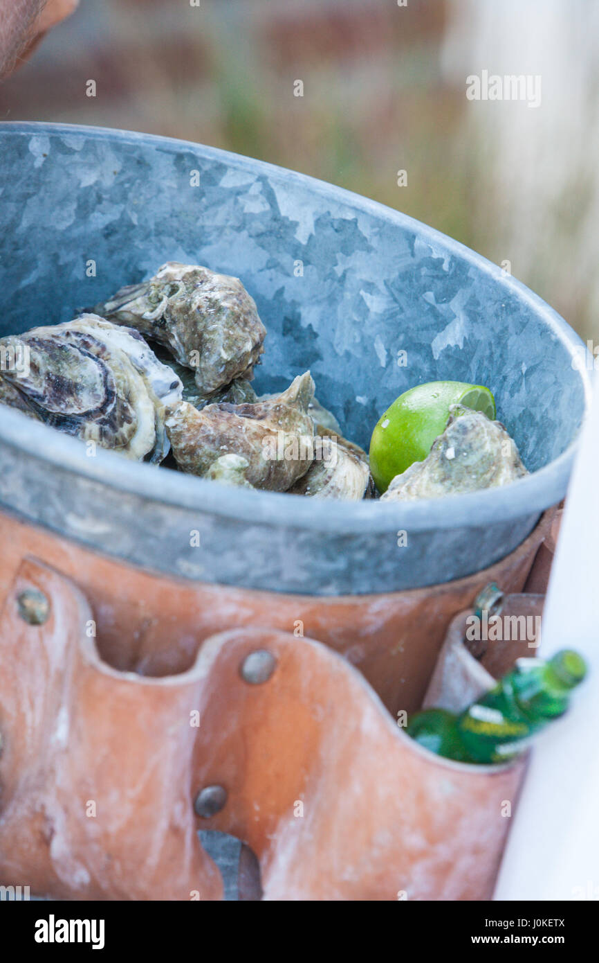 Oyster bucket hi-res stock photography and images - Alamy