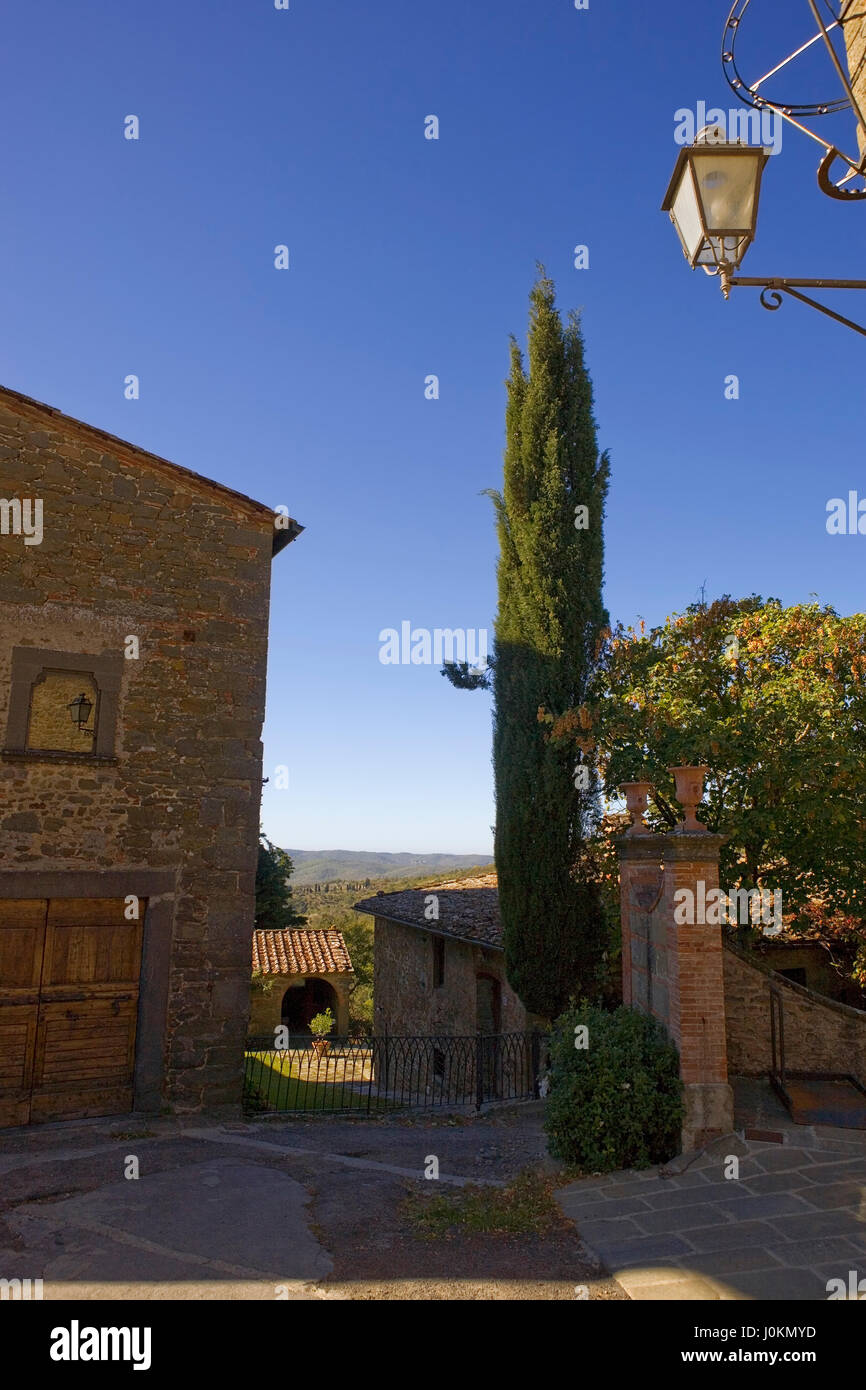 The main square, Piazza della Torre, in Volpaia, Tuscany, Italy Stock ...