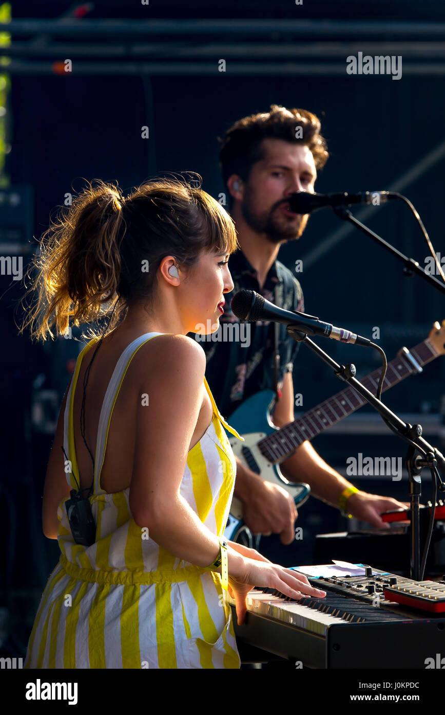 Alt pop hi-res stock photography and images - Alamy