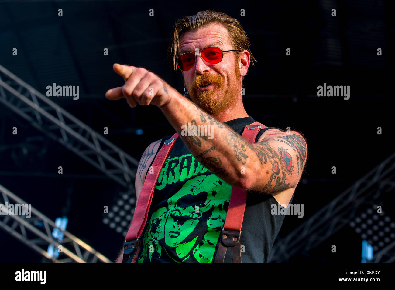 Devil horns concert hi-res stock photography and images - Alamy