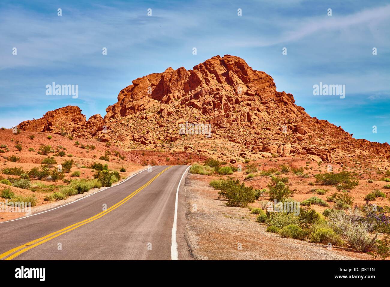 Incredibly beautiful landscape in Southern Nevada, Valley of Fire State ...