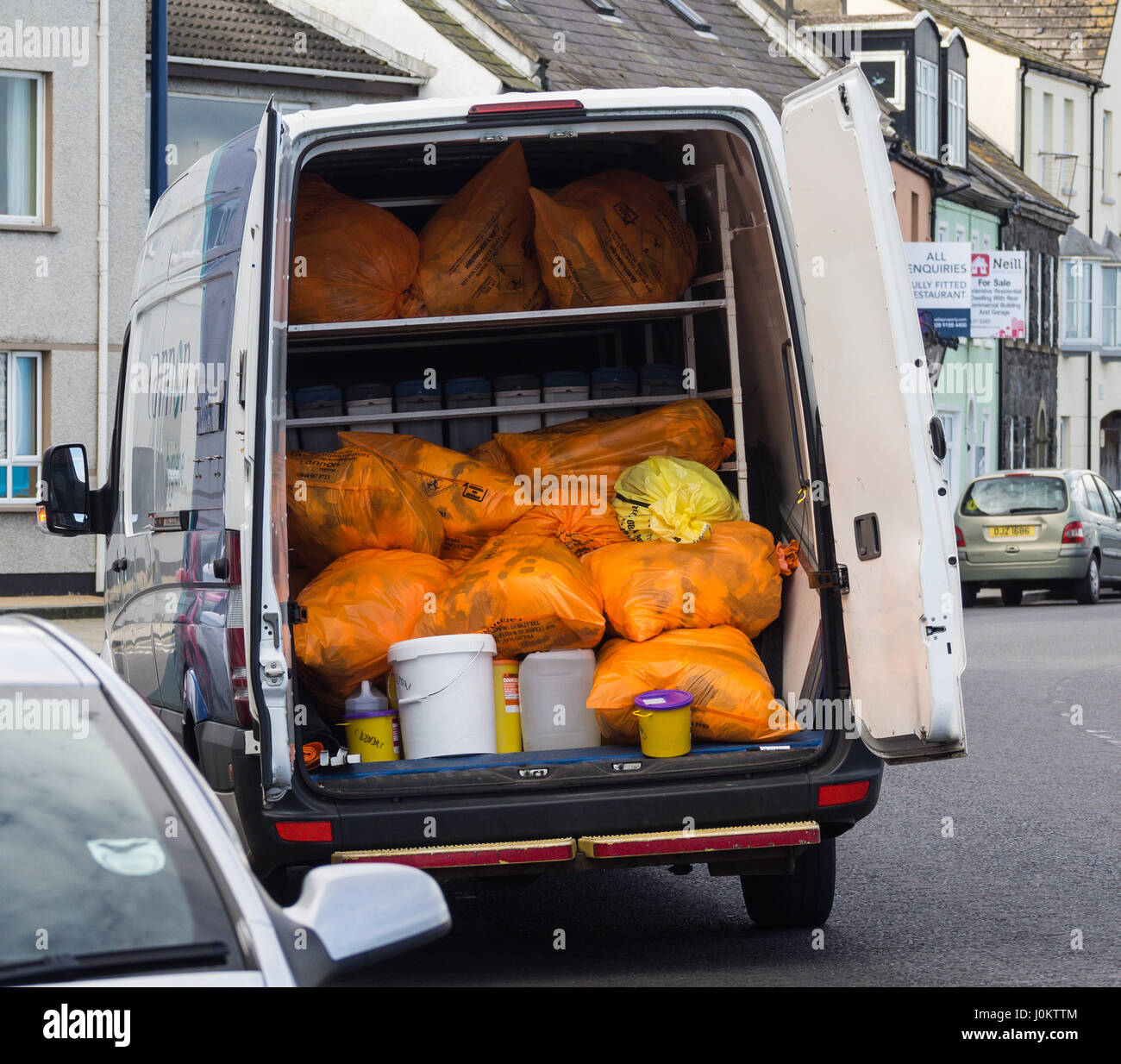 Waste disposal van hi-res stock photography and images - Alamy