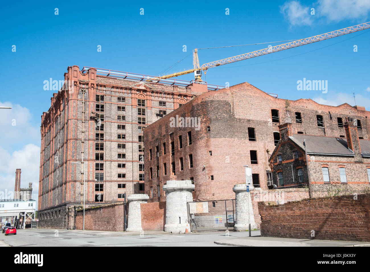 Huge brick building hi-res stock photography and images - Alamy