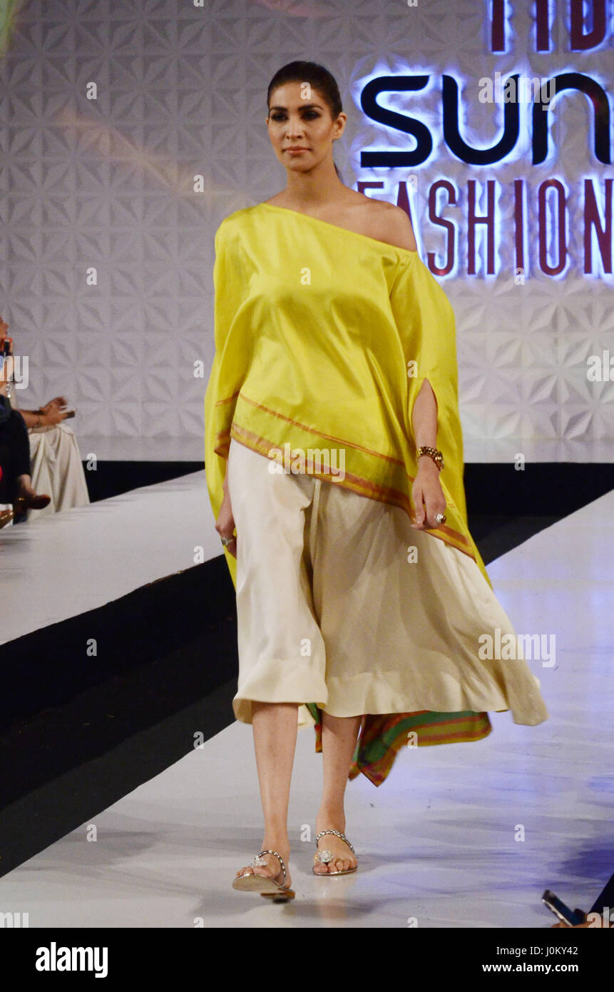 Lahore, Pakistan. 14th Apr, 2017. A Pakistani model presents a creation ...
