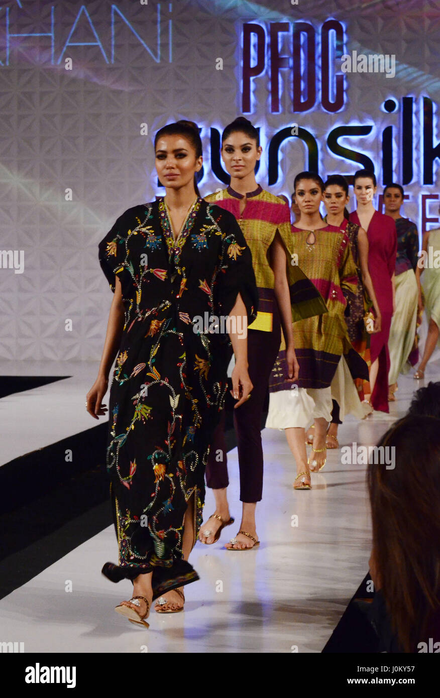 Lahore, Pakistan. 14th Apr, 2017. A Pakistani model presents a creation by a famous fashion ...