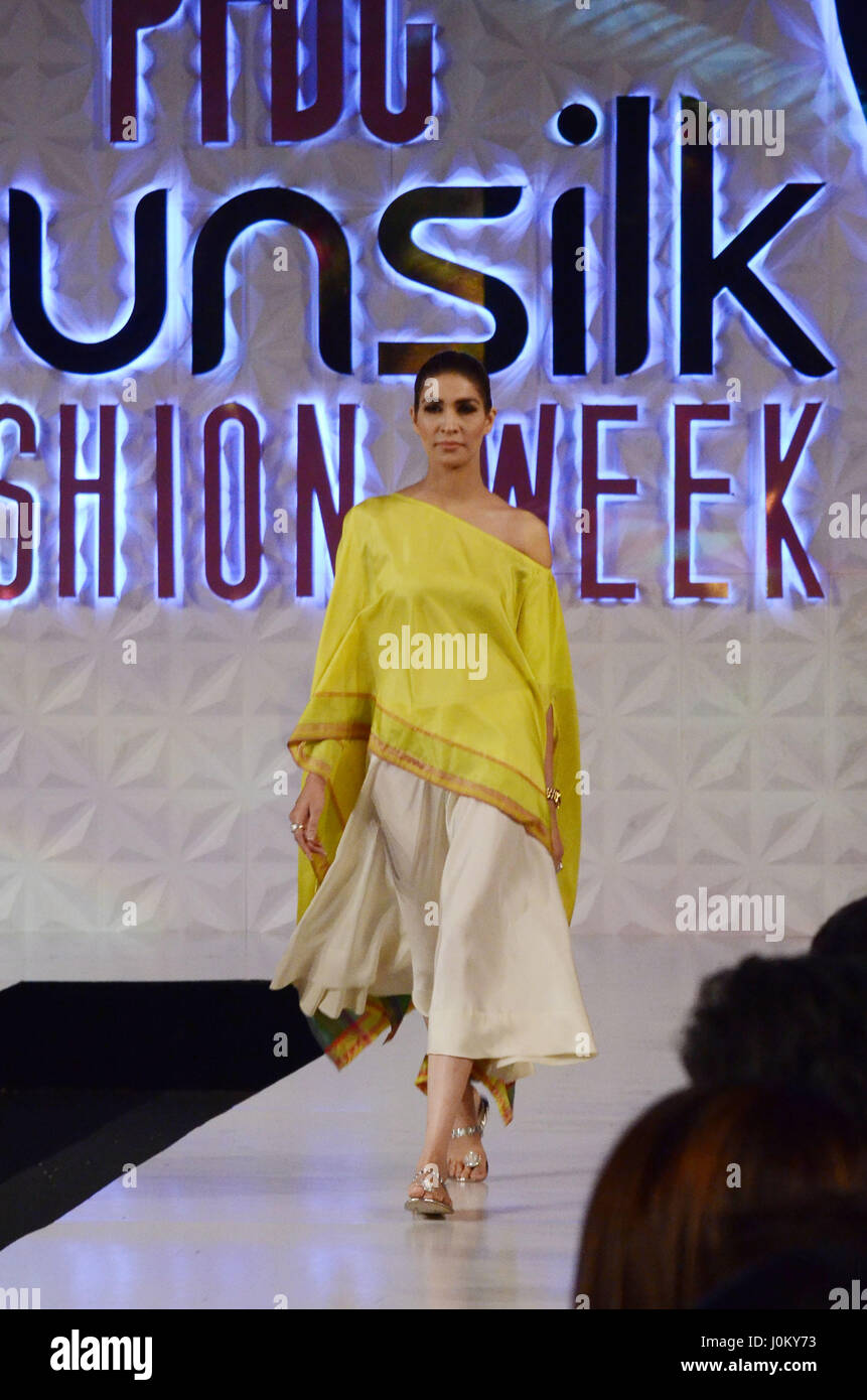 Lahore, Pakistan. 14th Apr, 2017. A Pakistani model presents a creation by a famous fashion ...