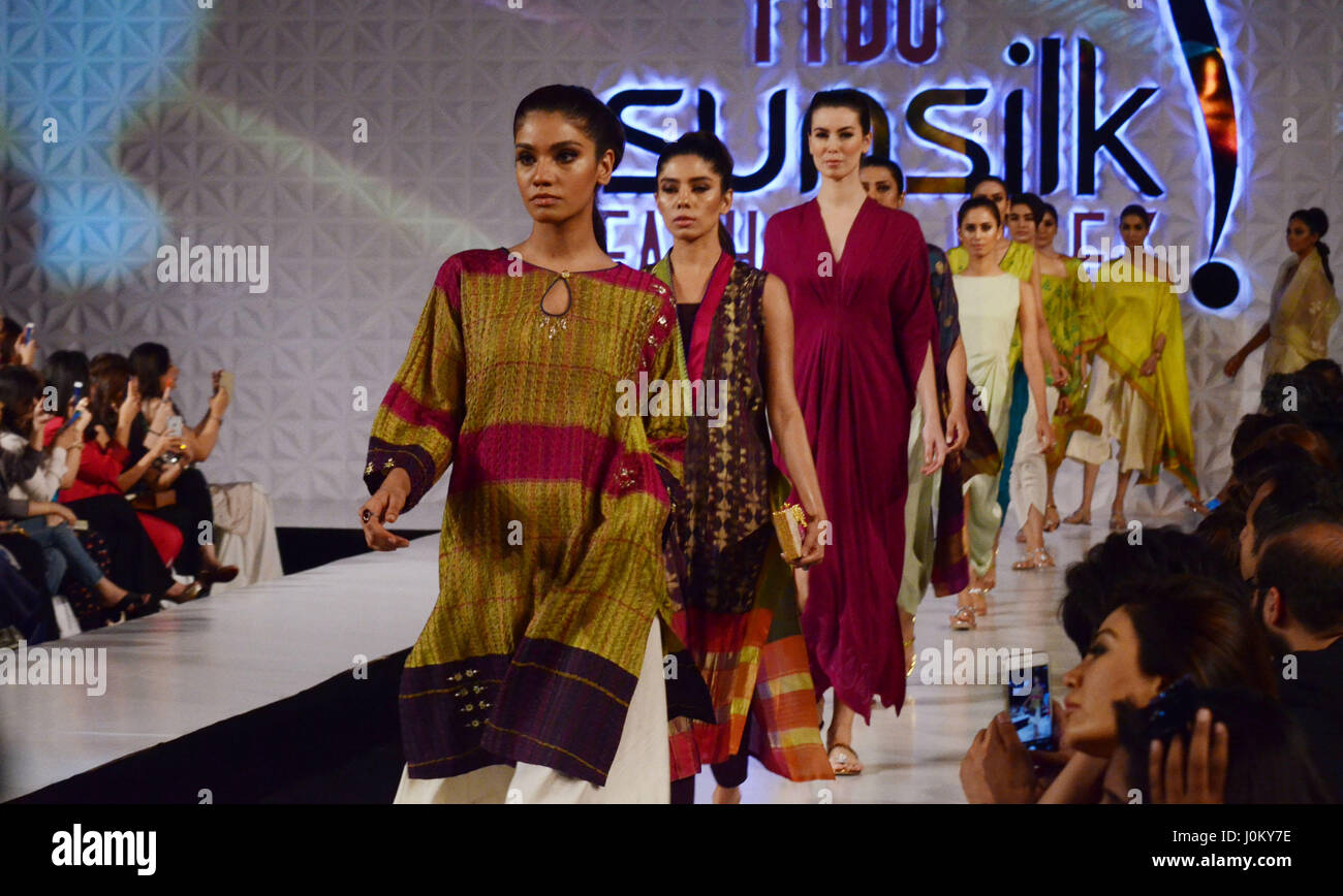 Lahore, Pakistan. 14th Apr, 2017. A Pakistani model presents a creation by a famous fashion ...