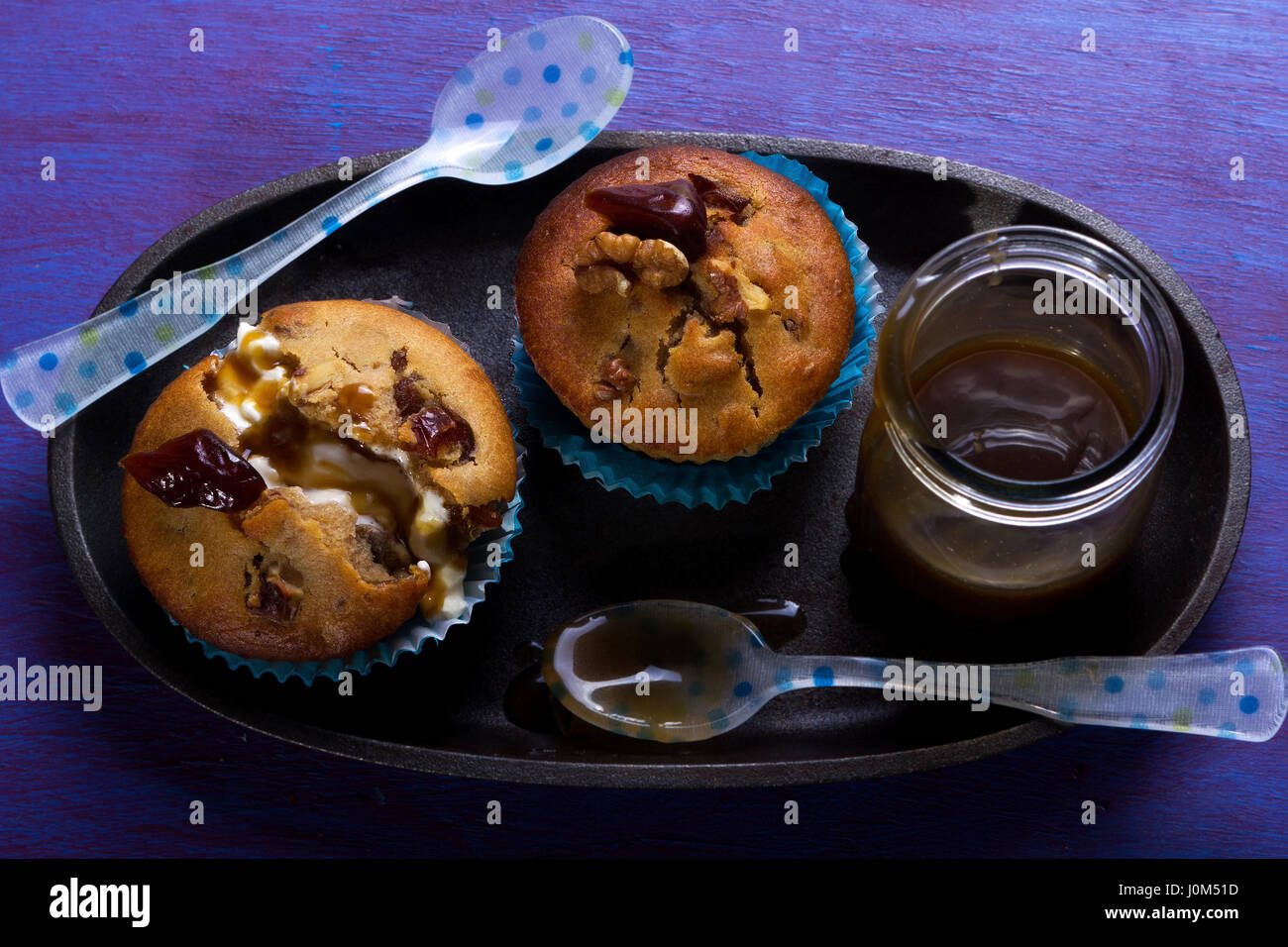 Homemade sticky toffee pudding hi-res stock photography and images - Alamy