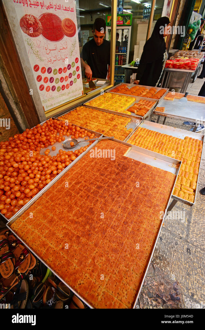 Israeli cake hi-res stock photography and images - Alamy