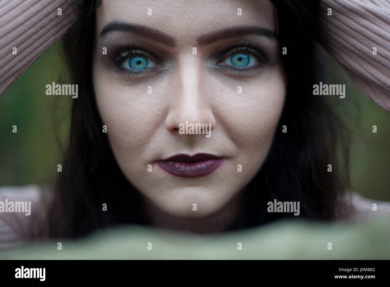 Model on Location shoot Stock Photo - Alamy