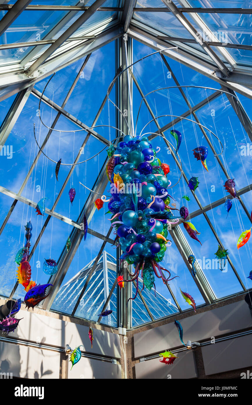 Glass pyramid roof ceiling hi-res stock photography and images - Alamy