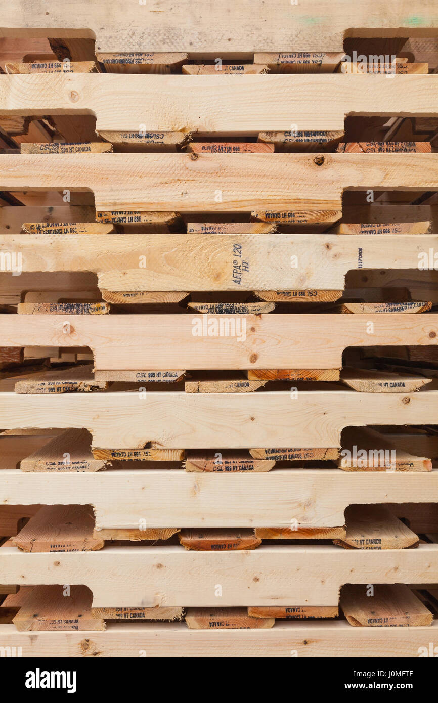 Stacks of newly manufactured wooden pallets Stock Photo - Alamy