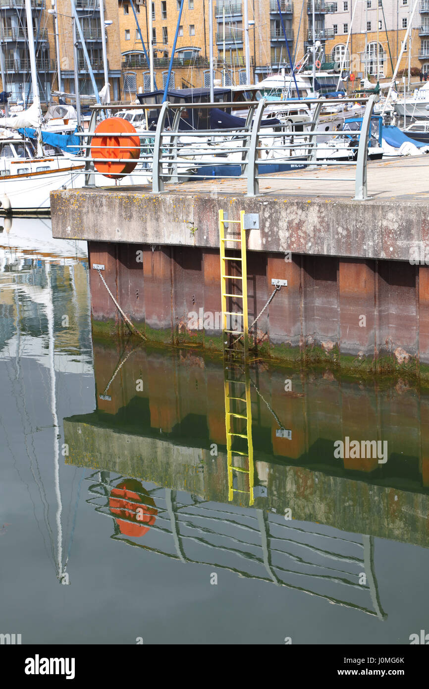 Quay ladder port hi-res stock photography and images - Alamy