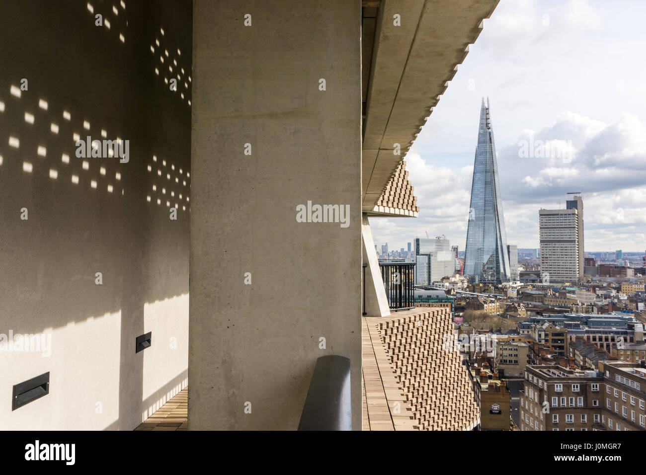 Design landmark tower capital city england uk black and white hi-res ...