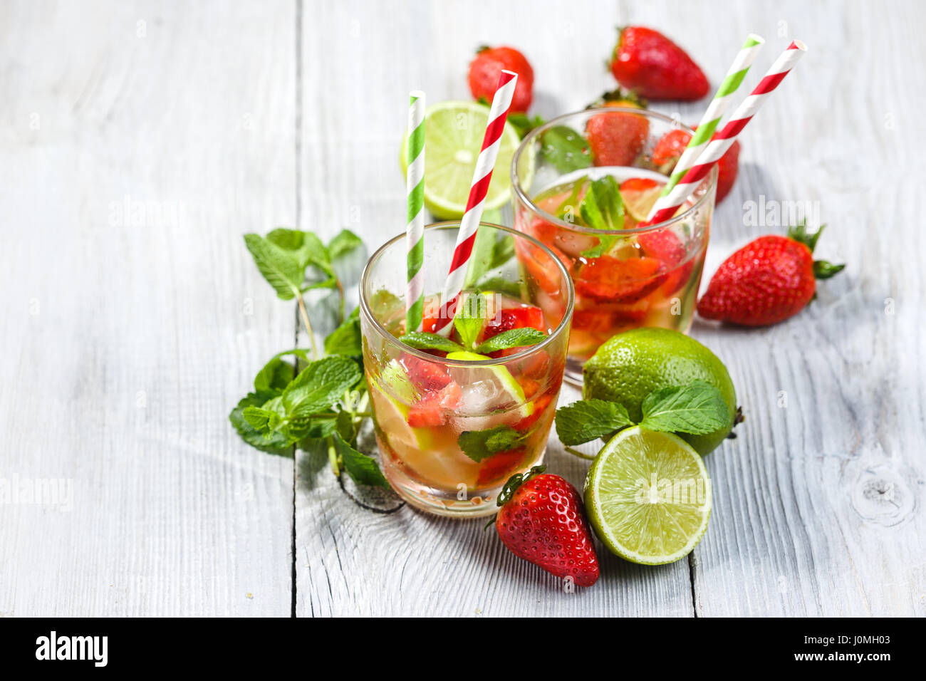 Strawberry mojitos hi-res stock photography and images - Alamy