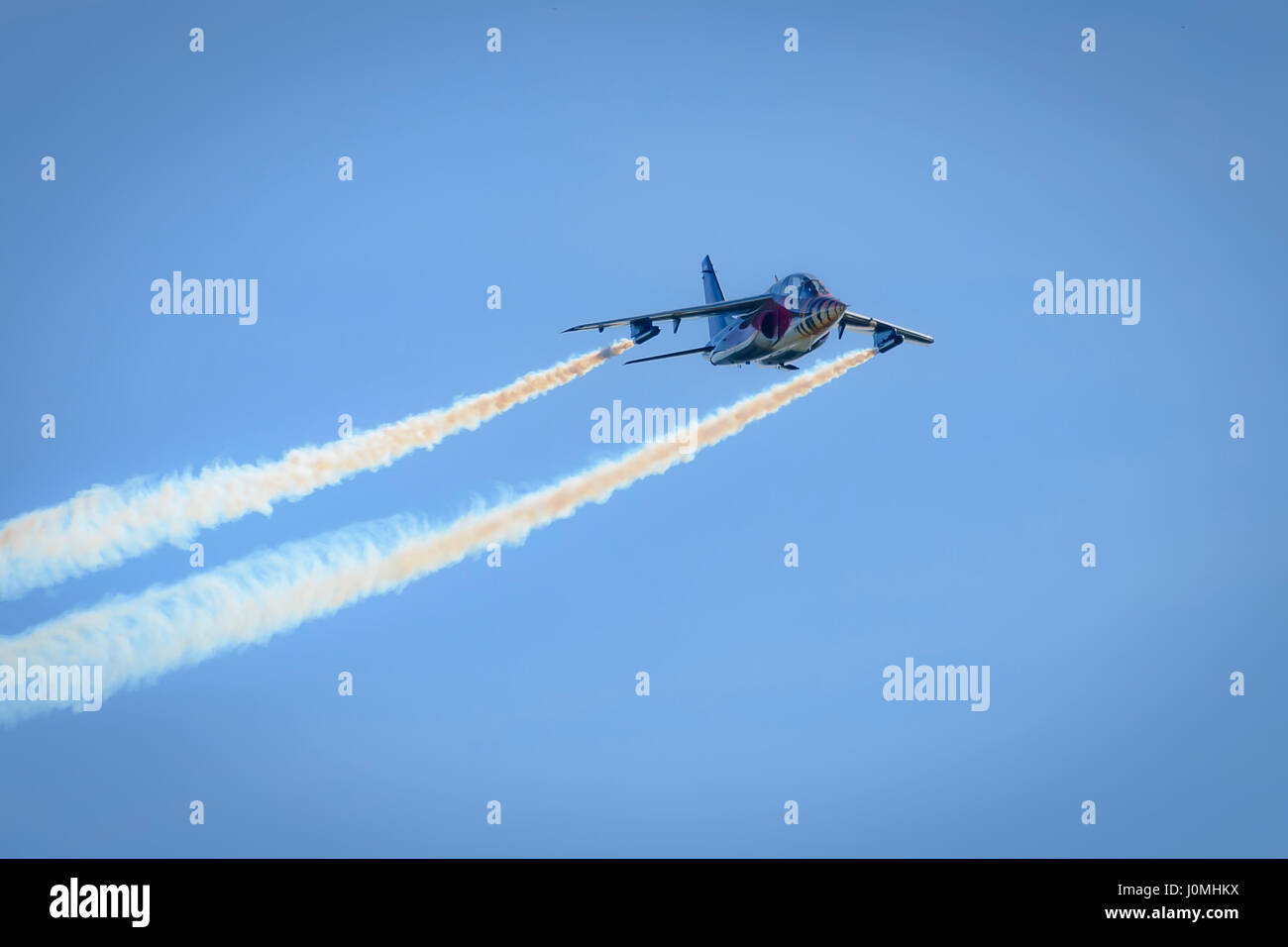 Red bull jet performing hi-res stock photography and images - Alamy