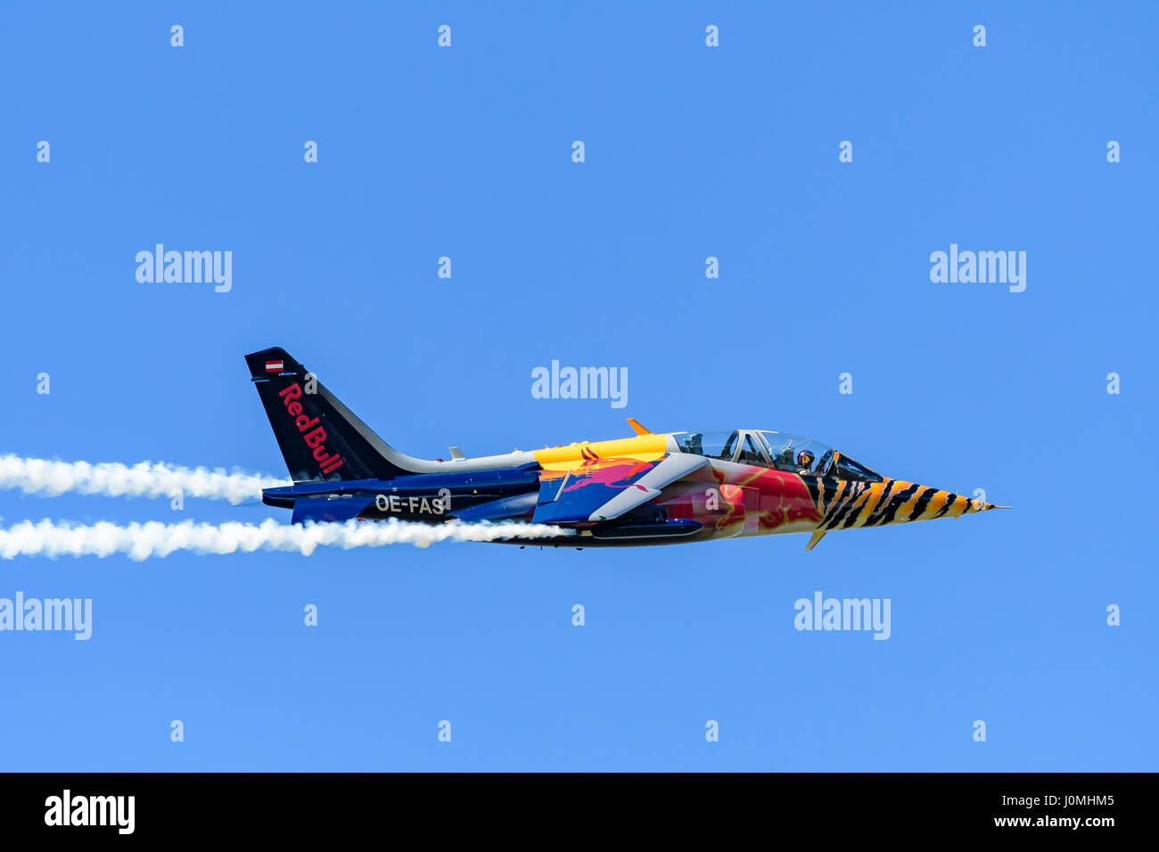 Red bull jet performing hi-res stock photography and images - Alamy