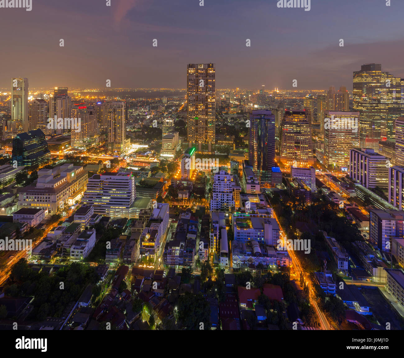 Bangkok skyscrapers hi-res stock photography and images - Alamy