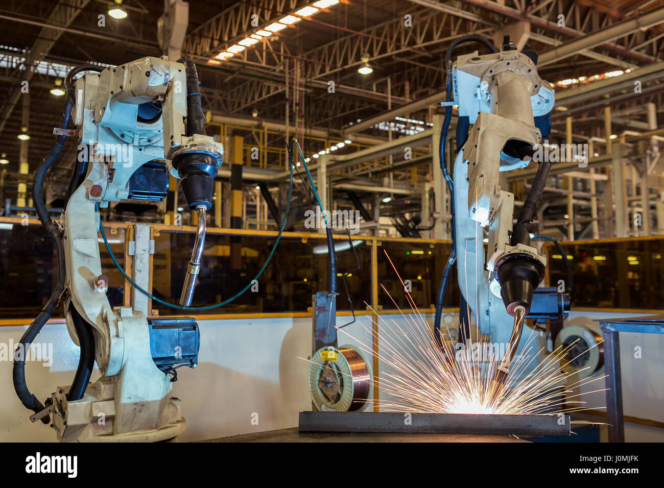 Robot assembly line hi-res stock photography and images - Alamy