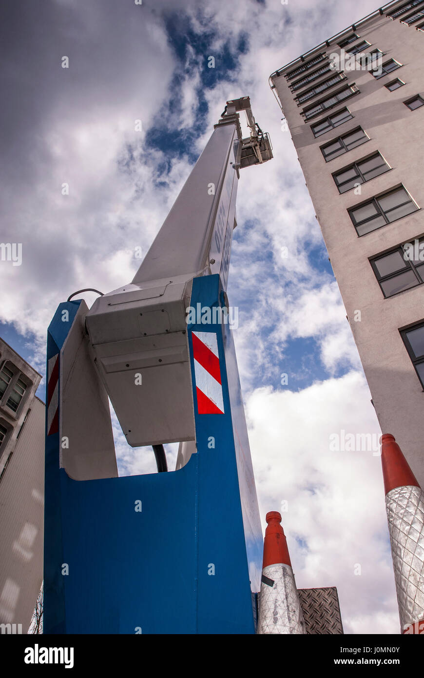 Skylifter hi-res stock photography and images - Alamy