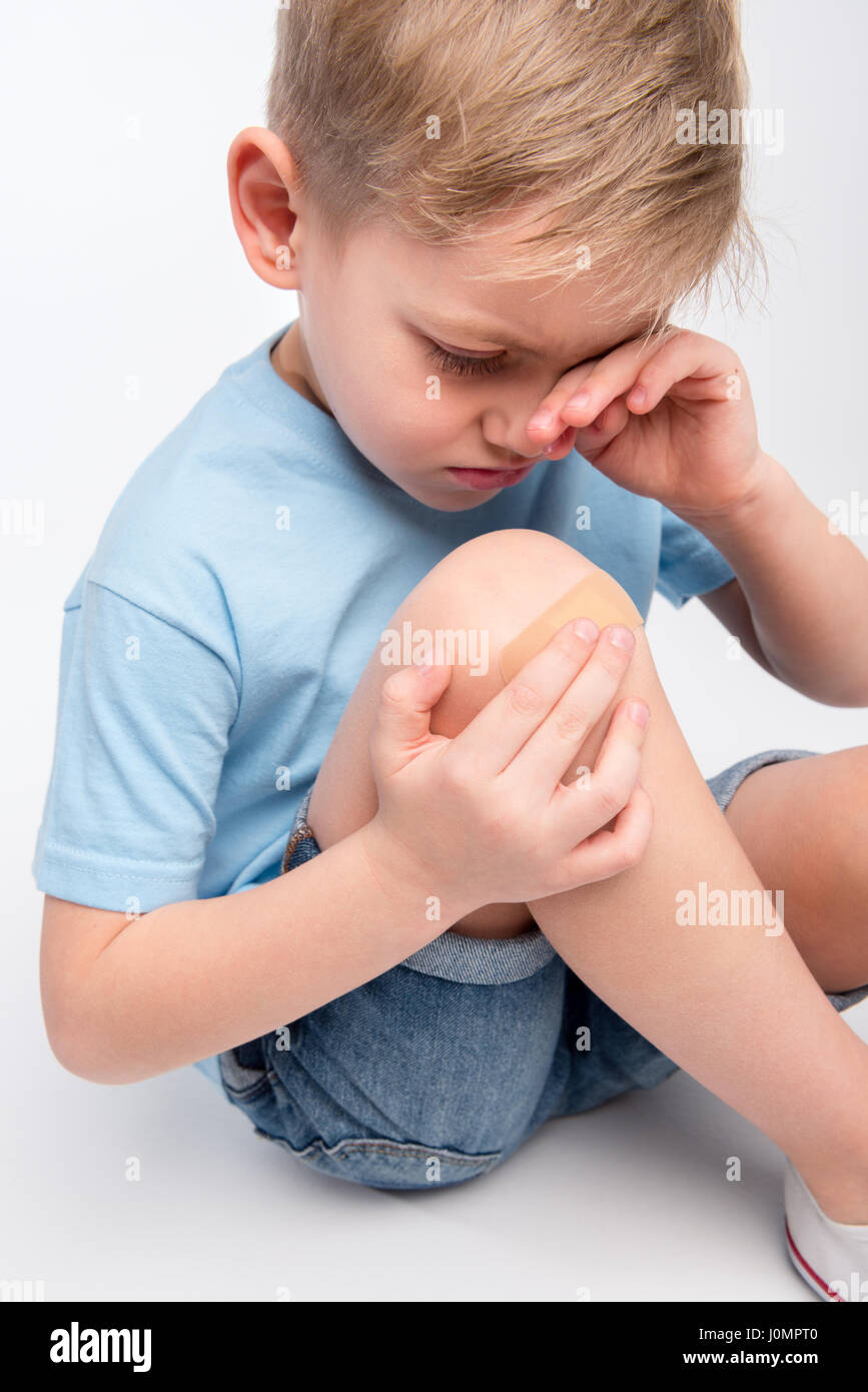 Crying boy injury hi-res stock photography and images - Alamy