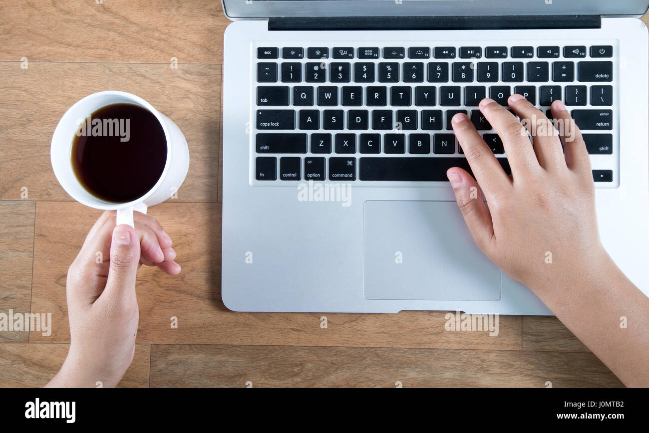 Keyboarding hands hi-res stock photography and images - Alamy