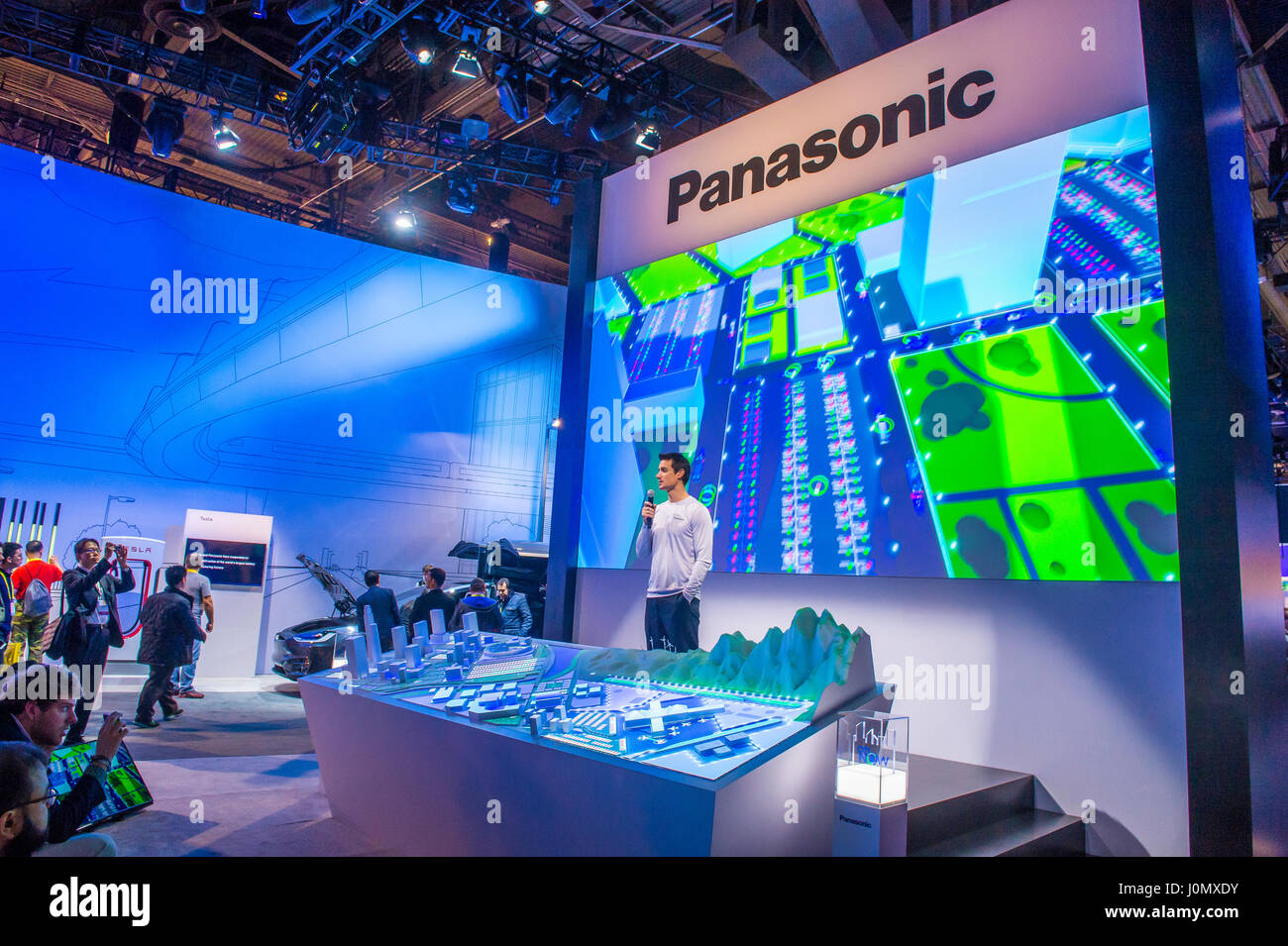 Ces 2017 panasonic hi-res stock photography and images - Alamy