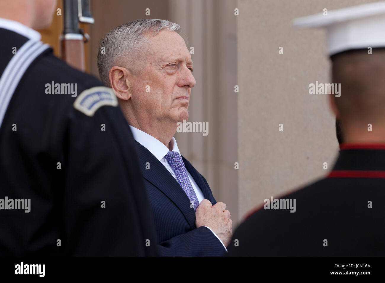 Defense secretary jim mattis hi-res stock photography and images - Alamy