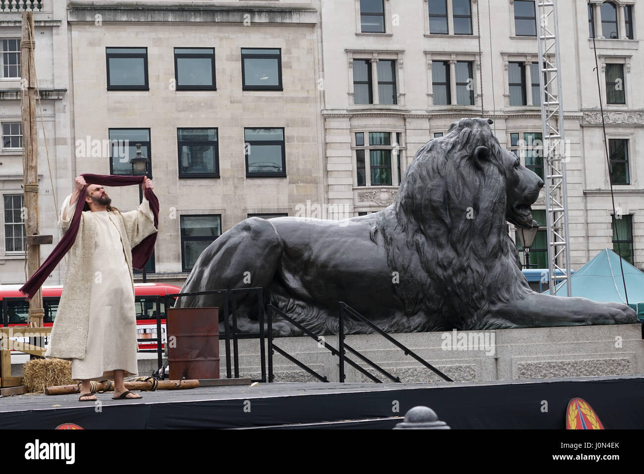 London, England, UK. 14th Apr, 2017. Thousands attends the Passion of ...