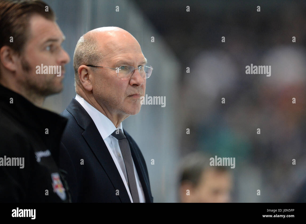 Coach Don Jackson from Muenchen at the DEL ice hockey championship ...